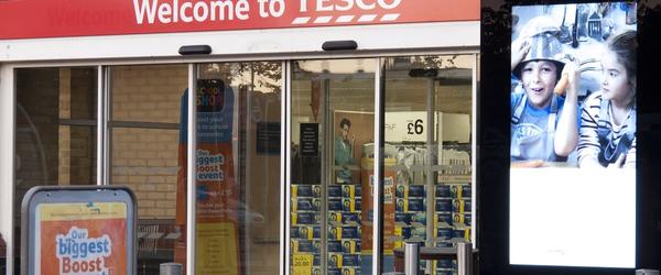 How to use digital grocery store signage to drive more business