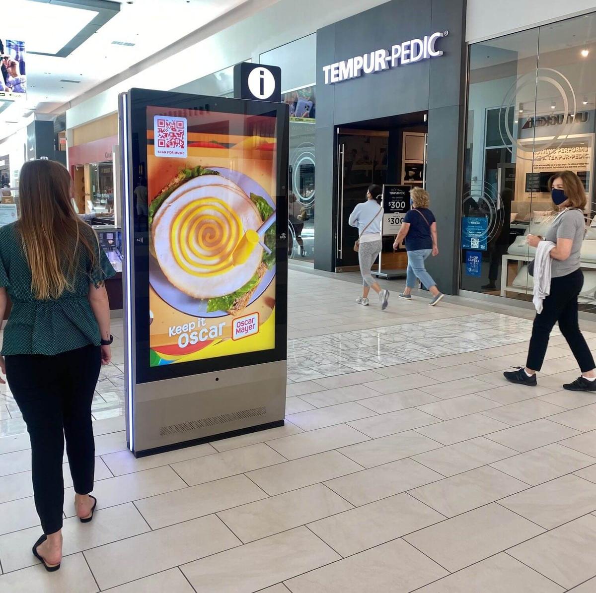 How to use digital POP displays to transform the retail experience