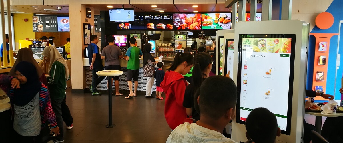 How digital restaurant signage can serve up better content and ...