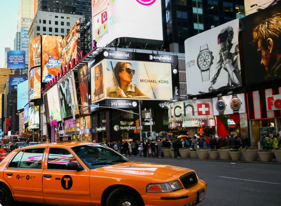 Targeted Advertising in New York City | Broadsign Billboard & OOH Packages